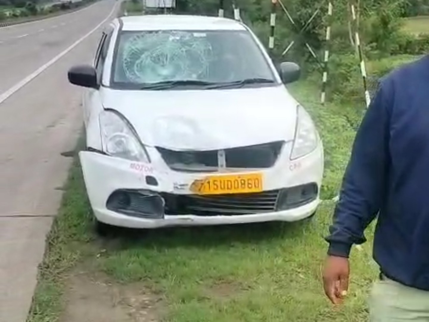 Three injured in two road accidents in Multai | मुलताई में दो सड़क ...