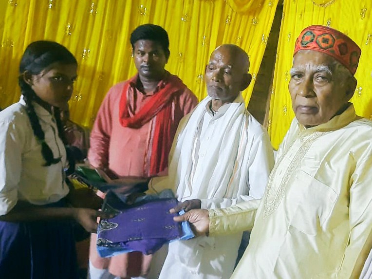 Clothes distribution in Mathgulni on Guru Purnima | गुरु पूर्णिमा पर ...