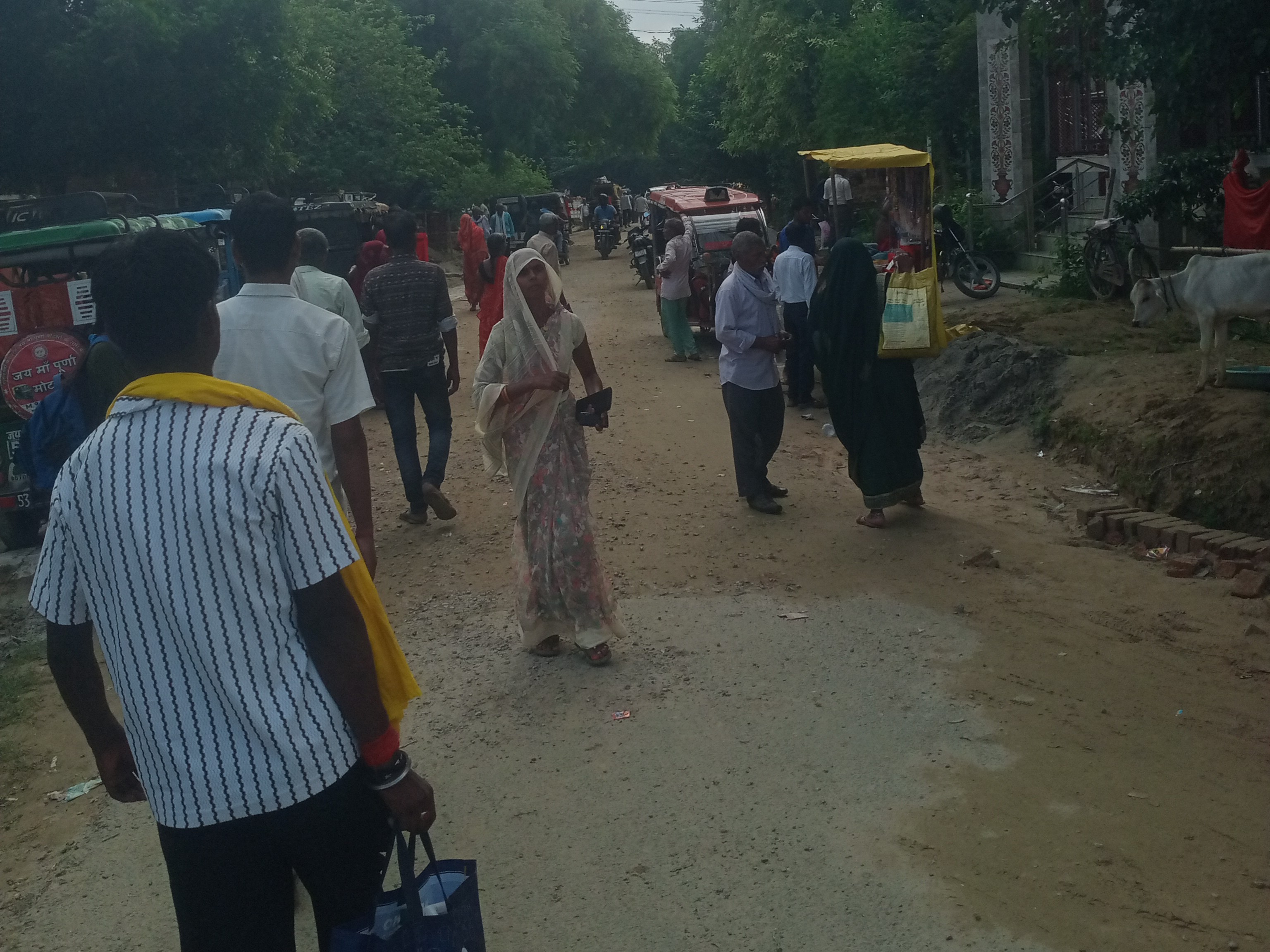 Devotees gathered to take bath in Ganga on Guru Purnima