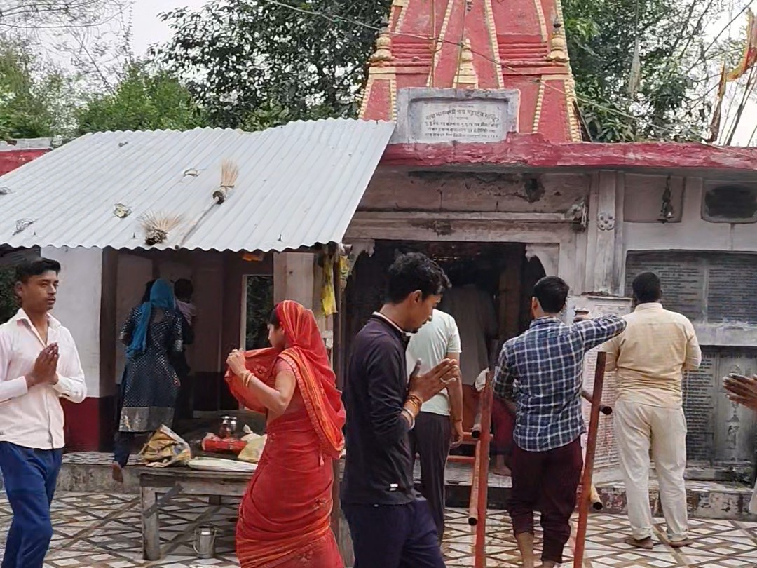 Devotees at Jharkhandi Baba temple on the first Monday of Shravan