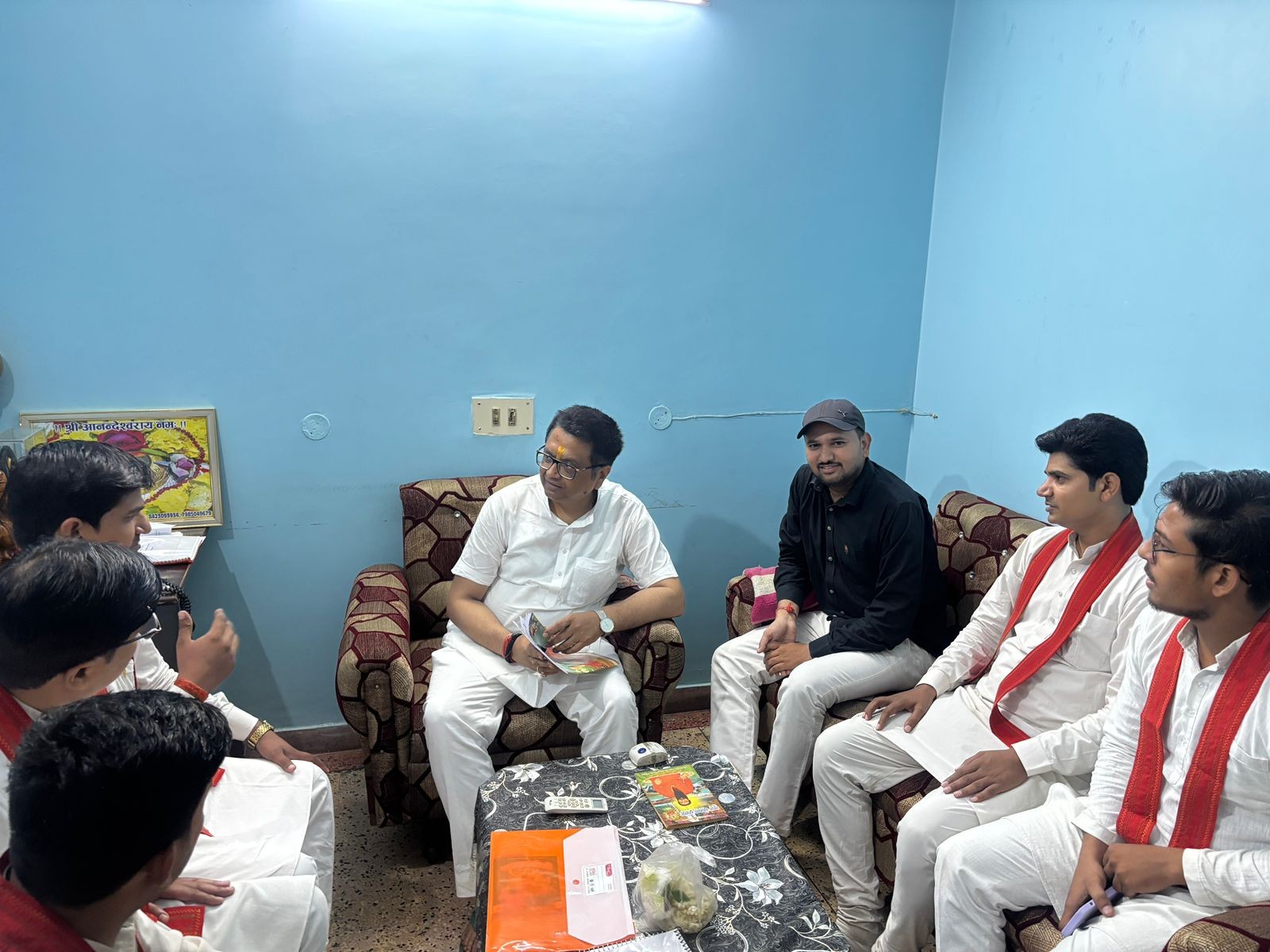 The team of Bhagwati Manav Kalyan Sansthan met MLC Arun Pathak