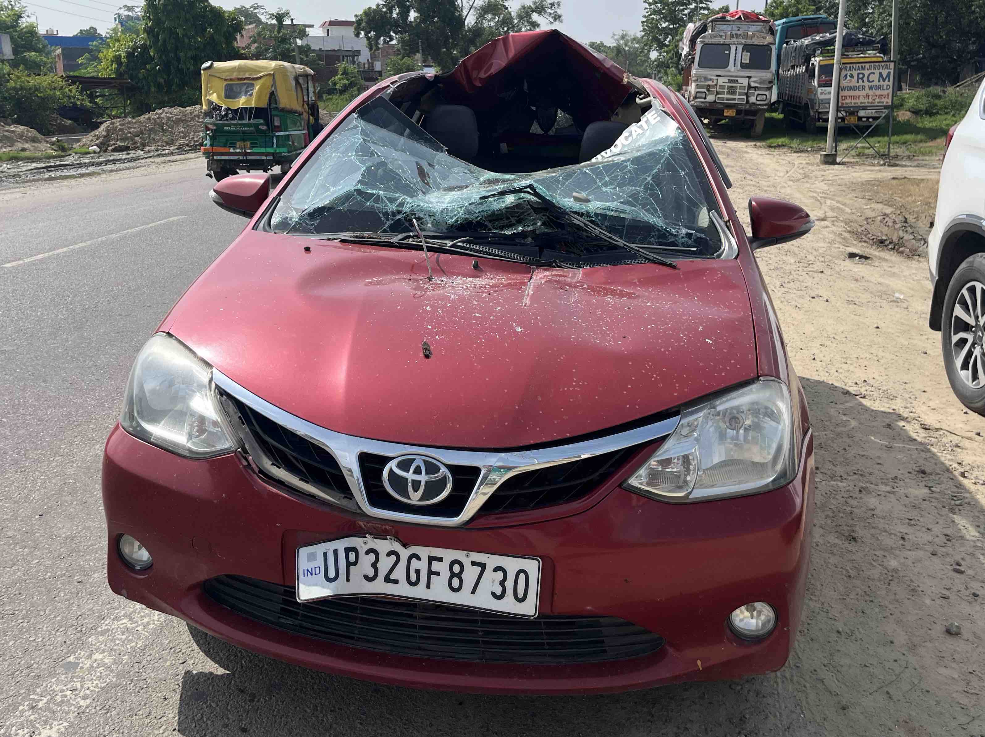 Car collided with a street light pole four people survived