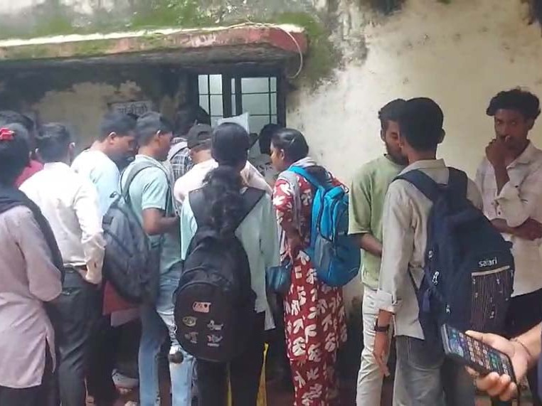 Police recruitment of youth from Naxal-affected areas of Balaghat | बालाघाट के नक्सल प्रभावित ...