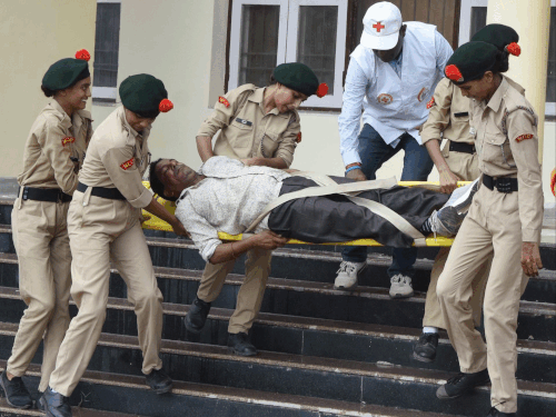 palwal-mini-secretariat-ndrf-conducts-earthquake-mock-drill-update