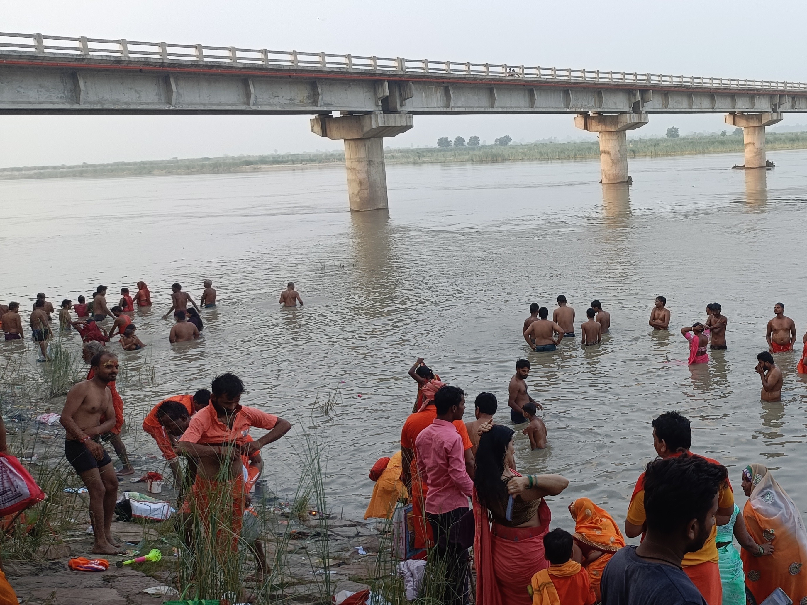 Crowd of devotees at Tanda Ghat on Sawan ki Teeras | सावन की तेरस पर ...