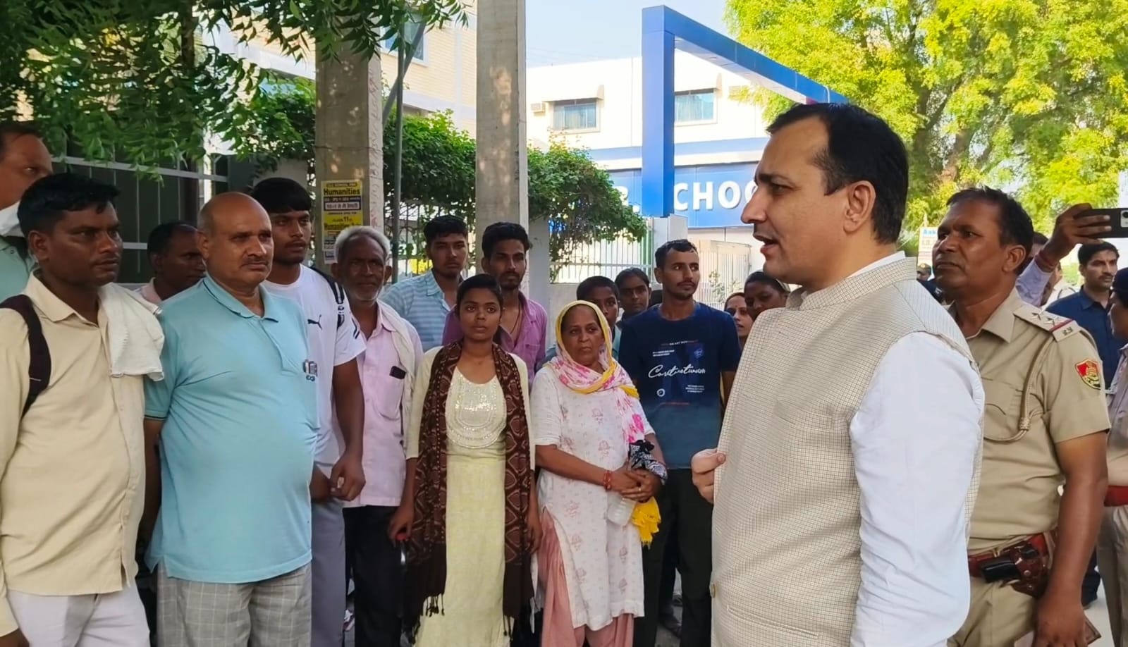 Haryana HSSC Chairman Himmat Singh inspected examination center CET ...