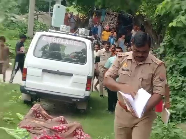 Dead body of a drowned woman found in a canal in Kushinagar | कुशीनगर ...