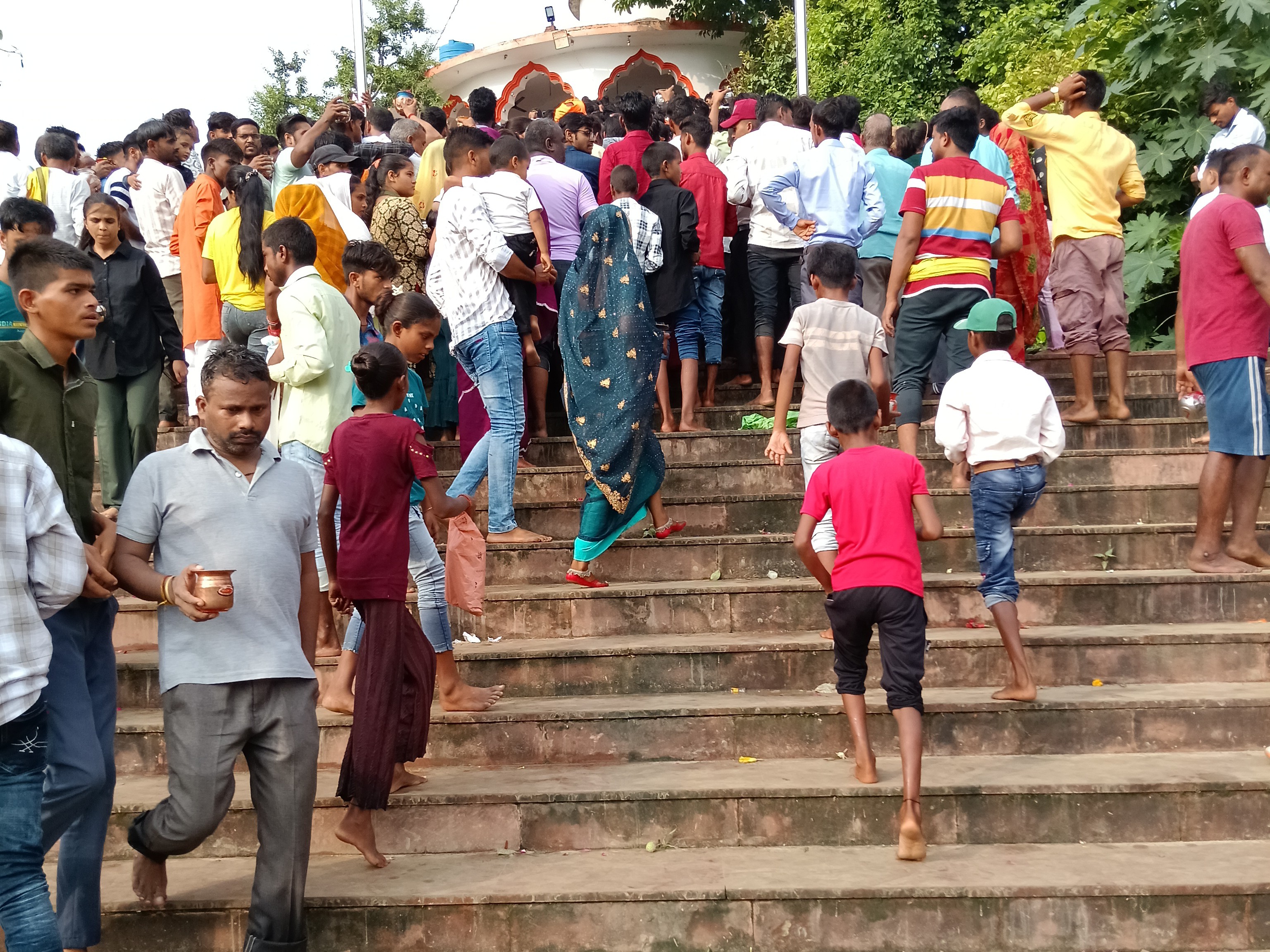 Crowd at Budha Baba Mandir on third Monday of Sawan | सावन के तीसरे ...