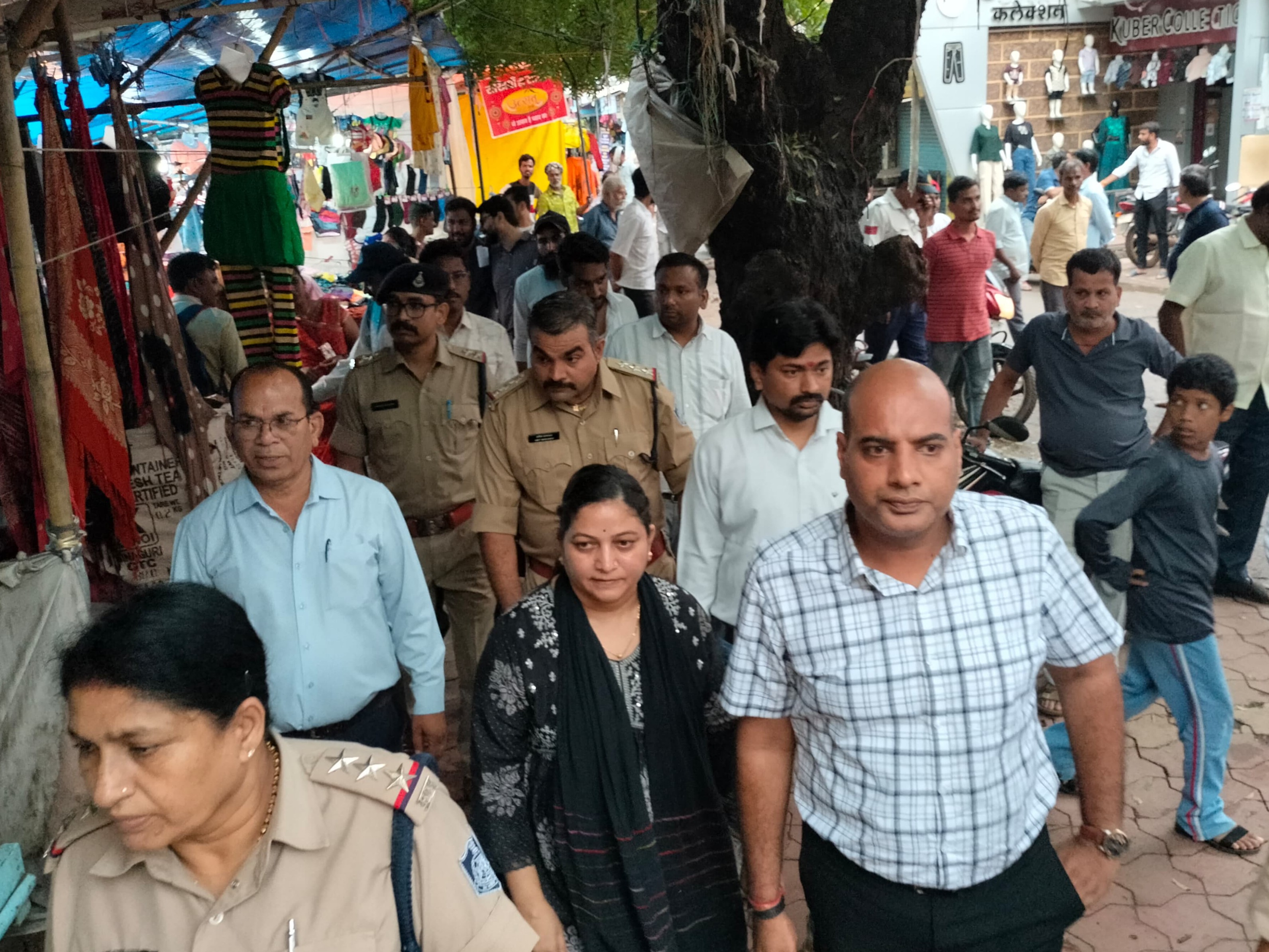 More than 100 encroachments removed from Tagore Marg of Neemuch | नीमच ...