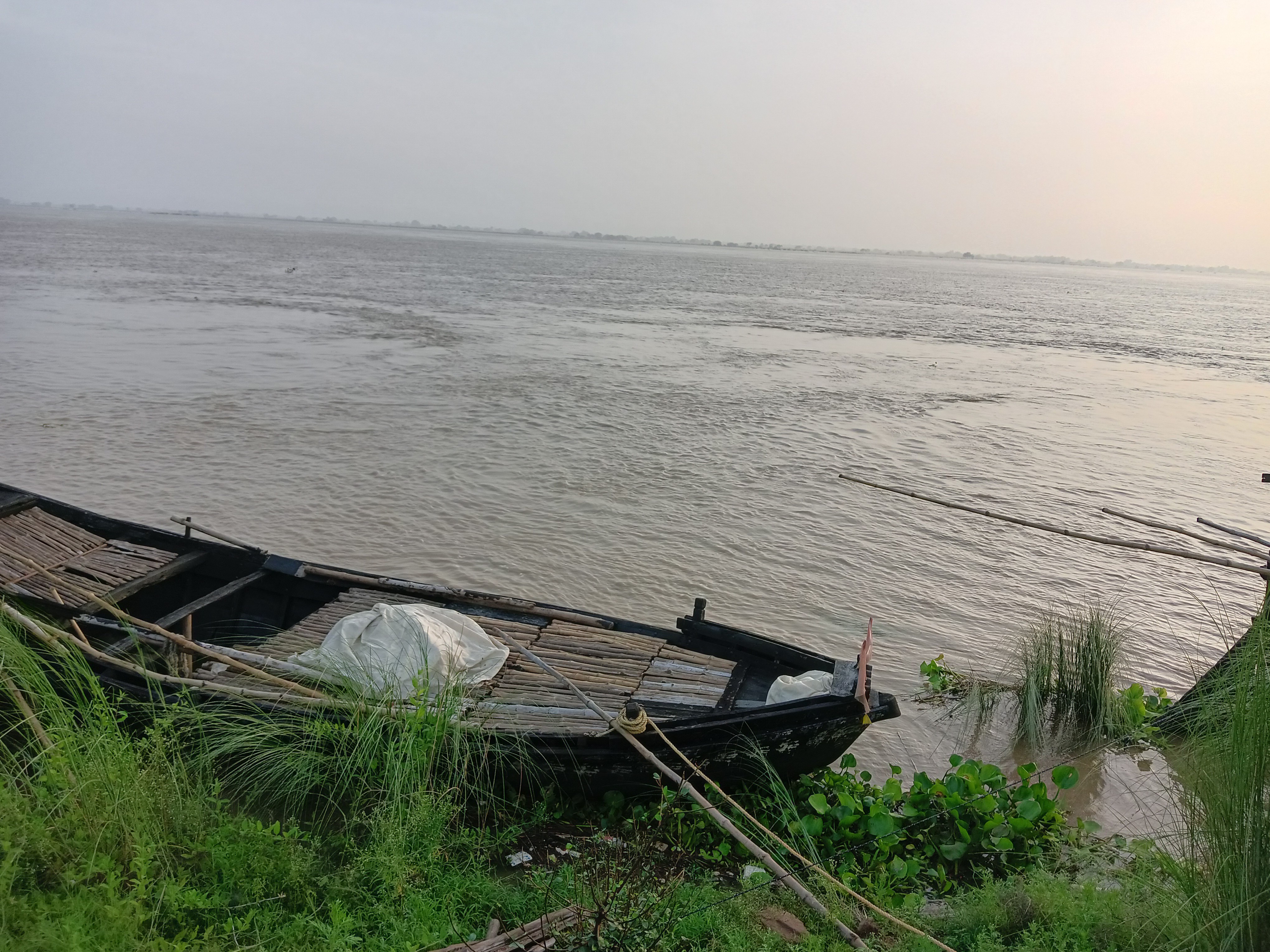 Concern over rising water level of Ganga in Sherpur Kalan