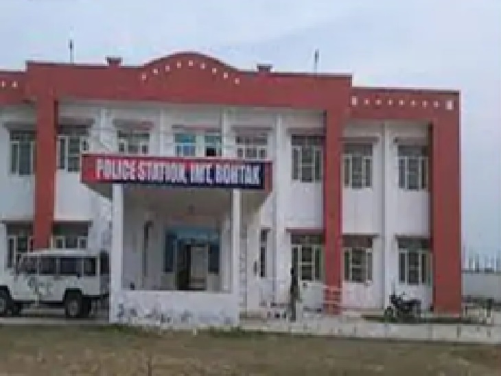 Rohtak Kharwad Aditya Deadly attack IMT police station SI Nikku | रोहतक ...