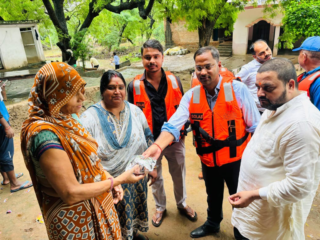 Ghatampur MLA visited flood affected villages