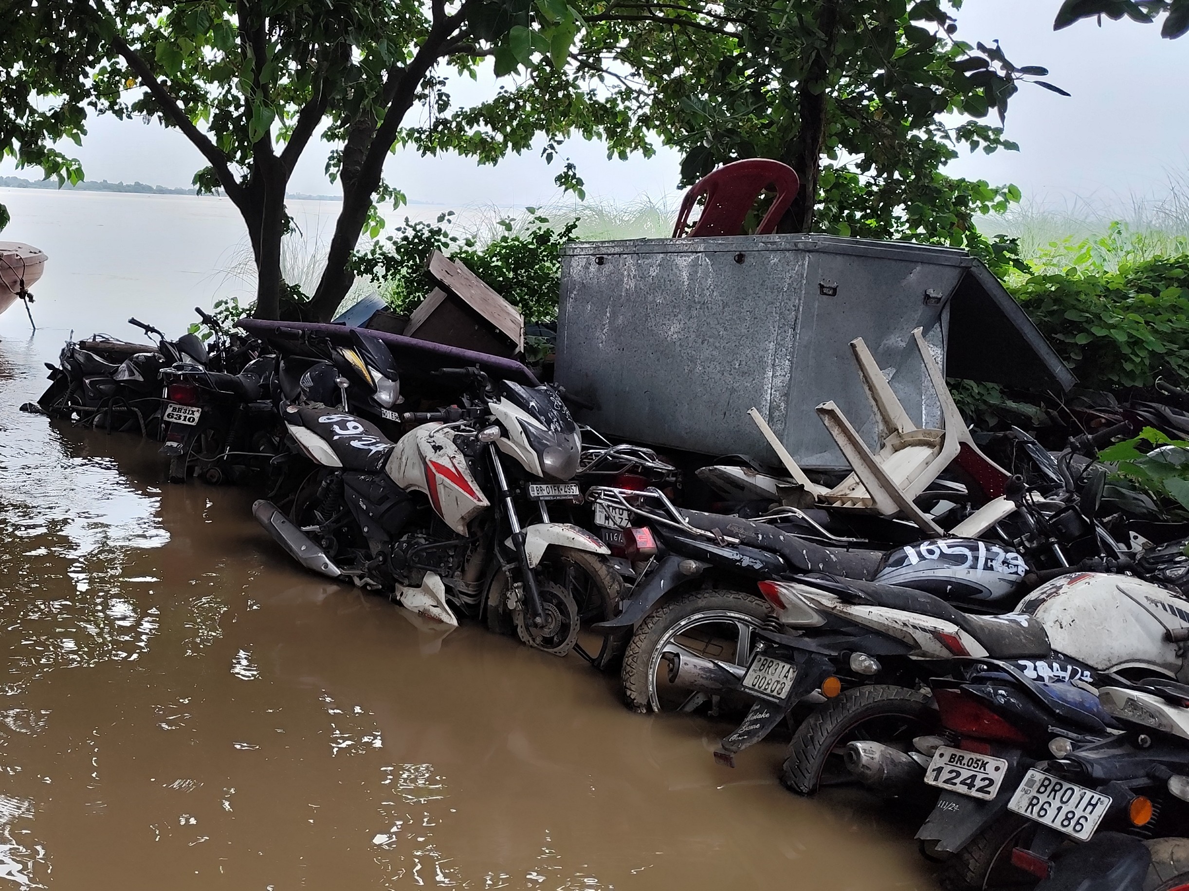 The water level of Ganga river increased in Fatuha | फतुहा में गंगा नदी ...