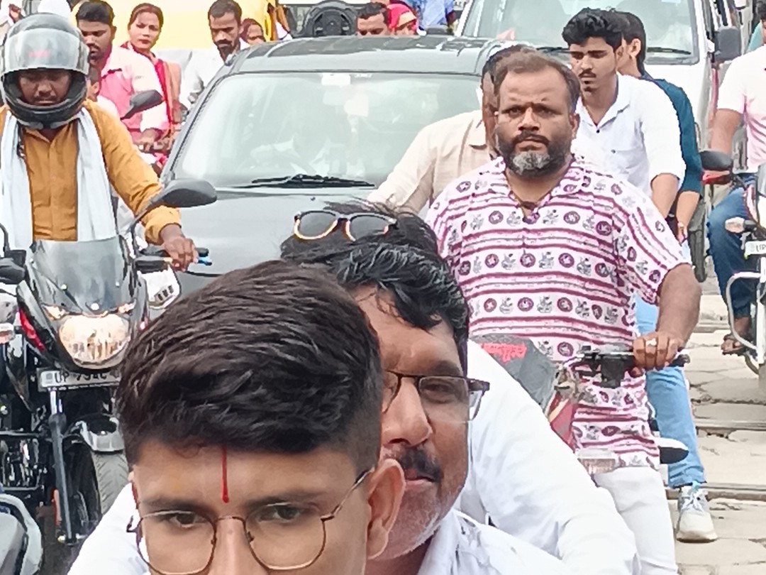 There was a long jam on the day of Rakshabandhan at Achalda railway ...