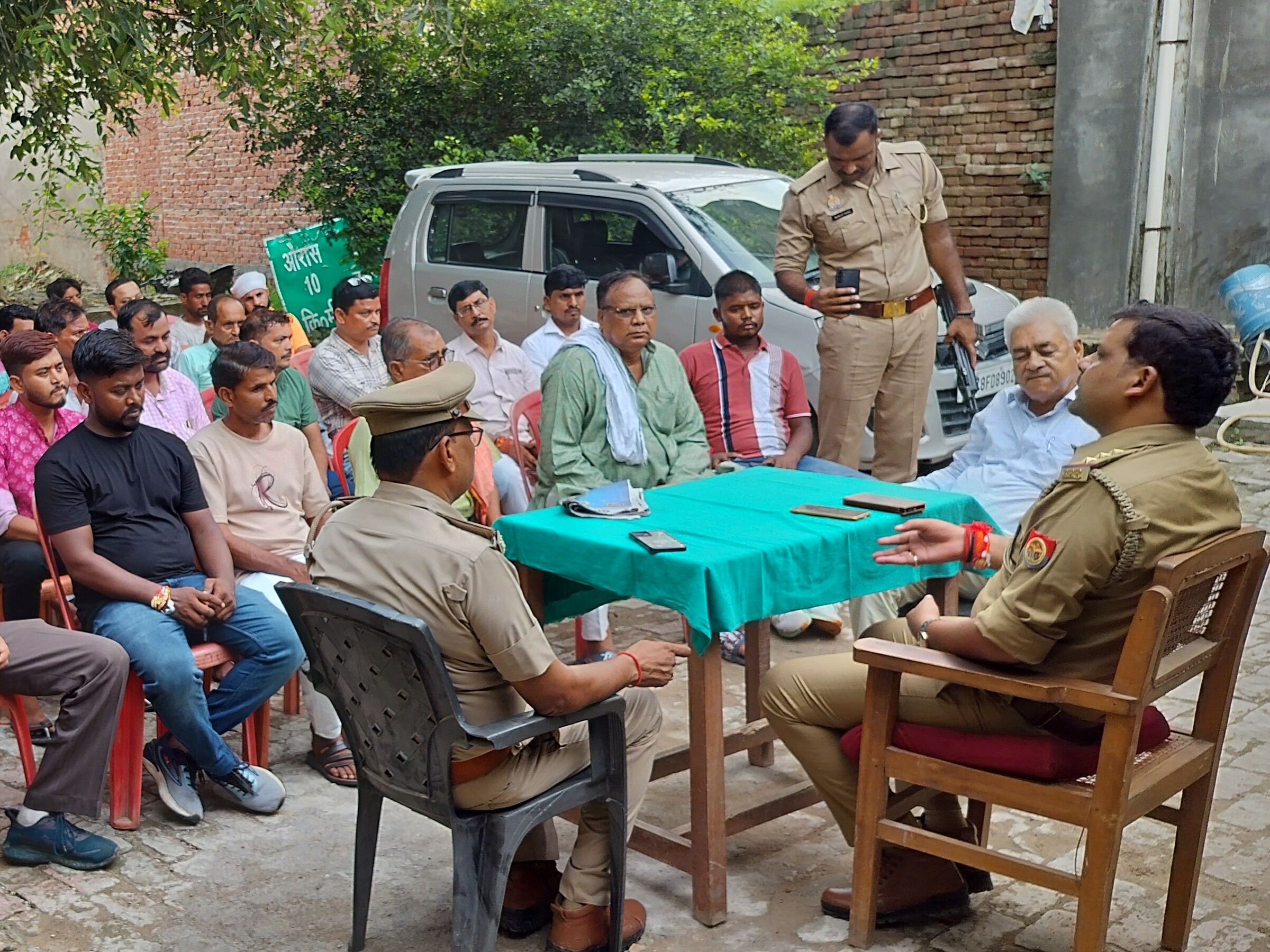'Police at your door' campaign in Unnao | उन्नाव में 'पुलिस आपके द्वार ...