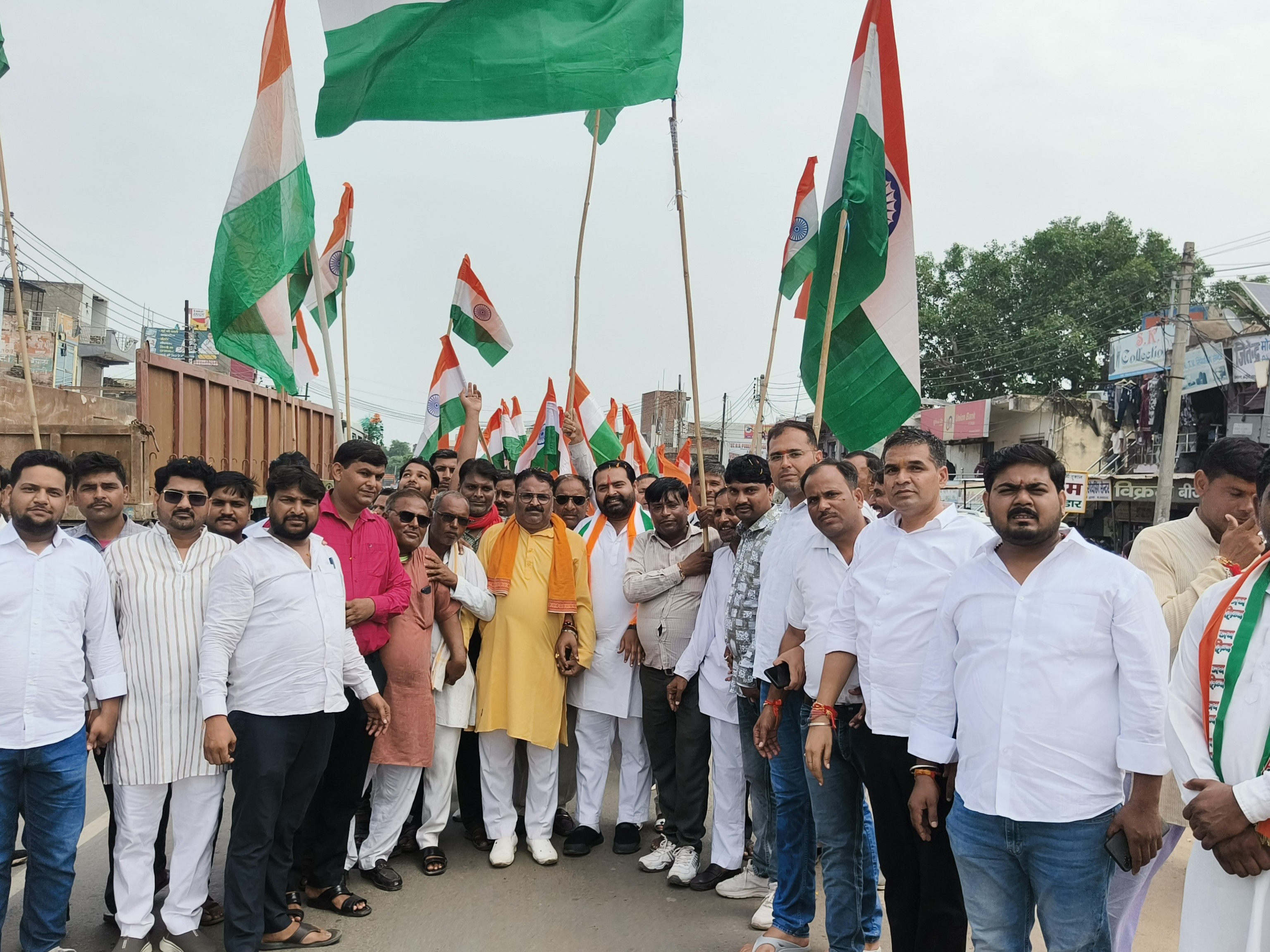 Khandauli painted in the colors of the tricolor | तिरंगे के रंग में ...