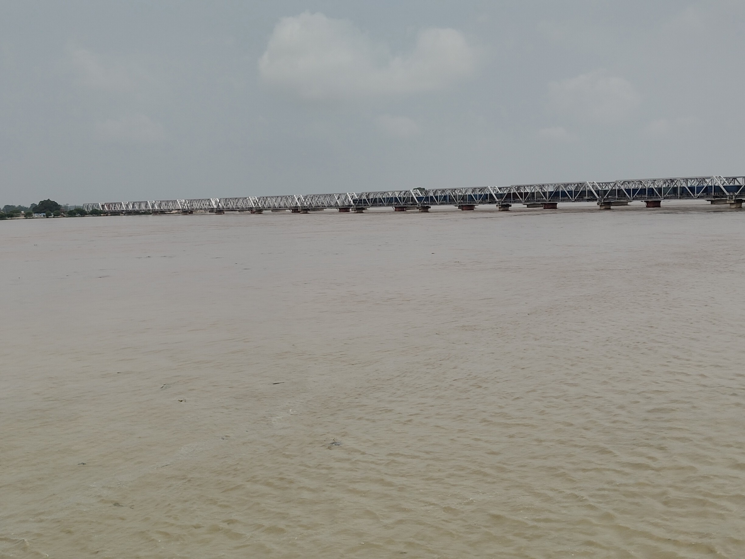 The water level of the Saryu river is below the danger mark