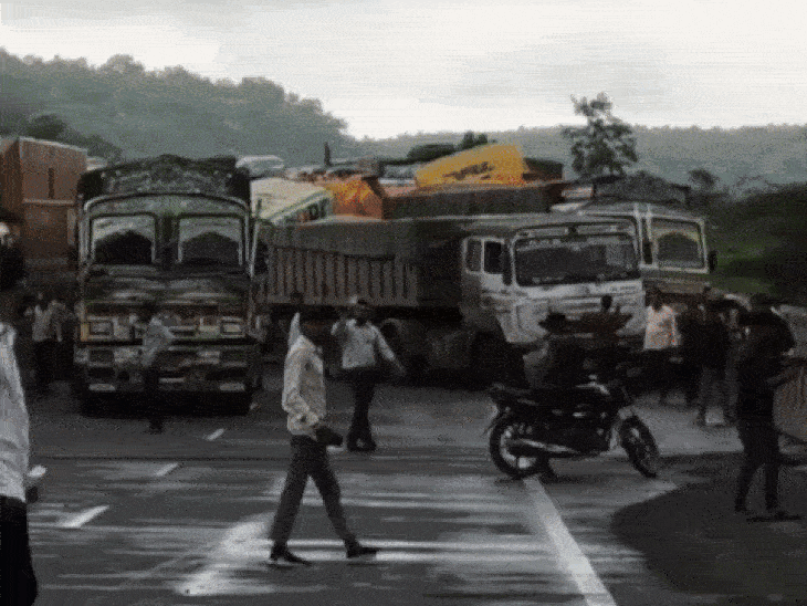 7 vehicles collided at Bheru Ghat and jammed