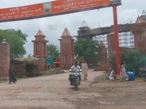 Passenger facilities missing on UP-MP border