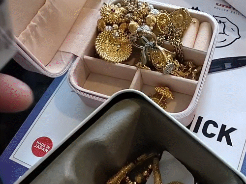 eou raids Superintendent Engineer Vinod Rai house, Image of Messiah in ...