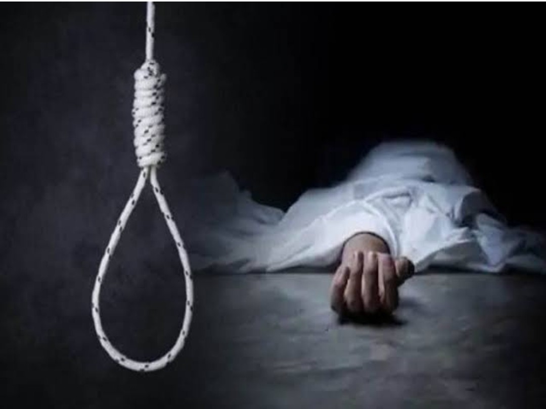 A farmer committed suicide in Puraina village | देवरिया में किसान ने की ...