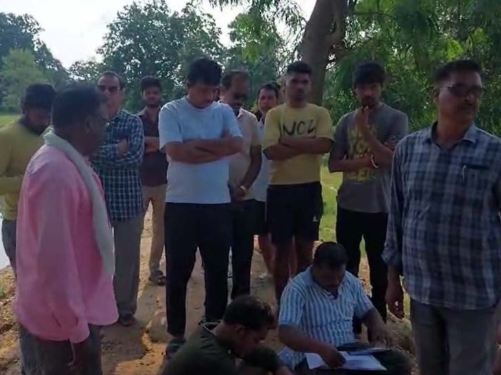 The body of an old man was found in a pond in Balaghat | बालाघाट में ...