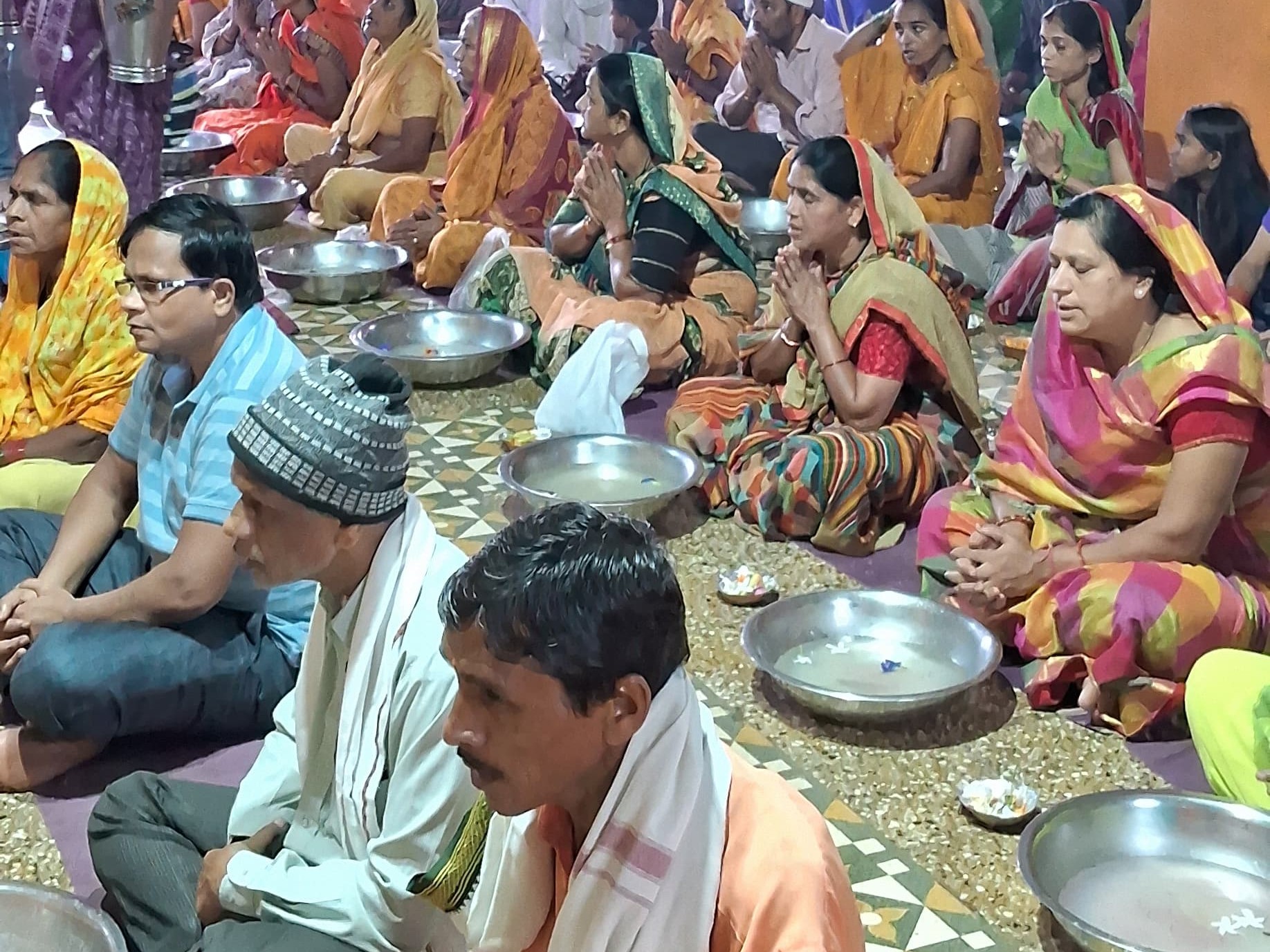 Women are also performing tarpan-pinddan on Pitru Paksha in Gayatri ...