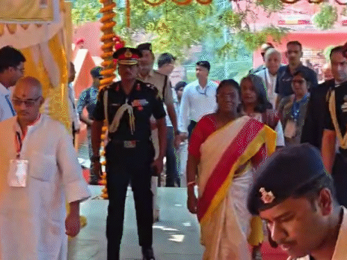 President Droupadi Murmu Bihar Visit LIVE Photos Update | Gayaji Pind ...