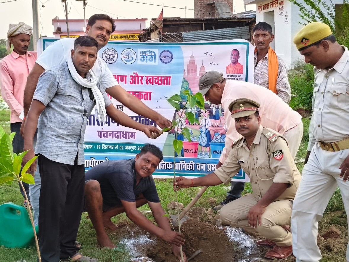 Campaign to save the environment at Panchnad Sangam | पंचनद संगम पर ...