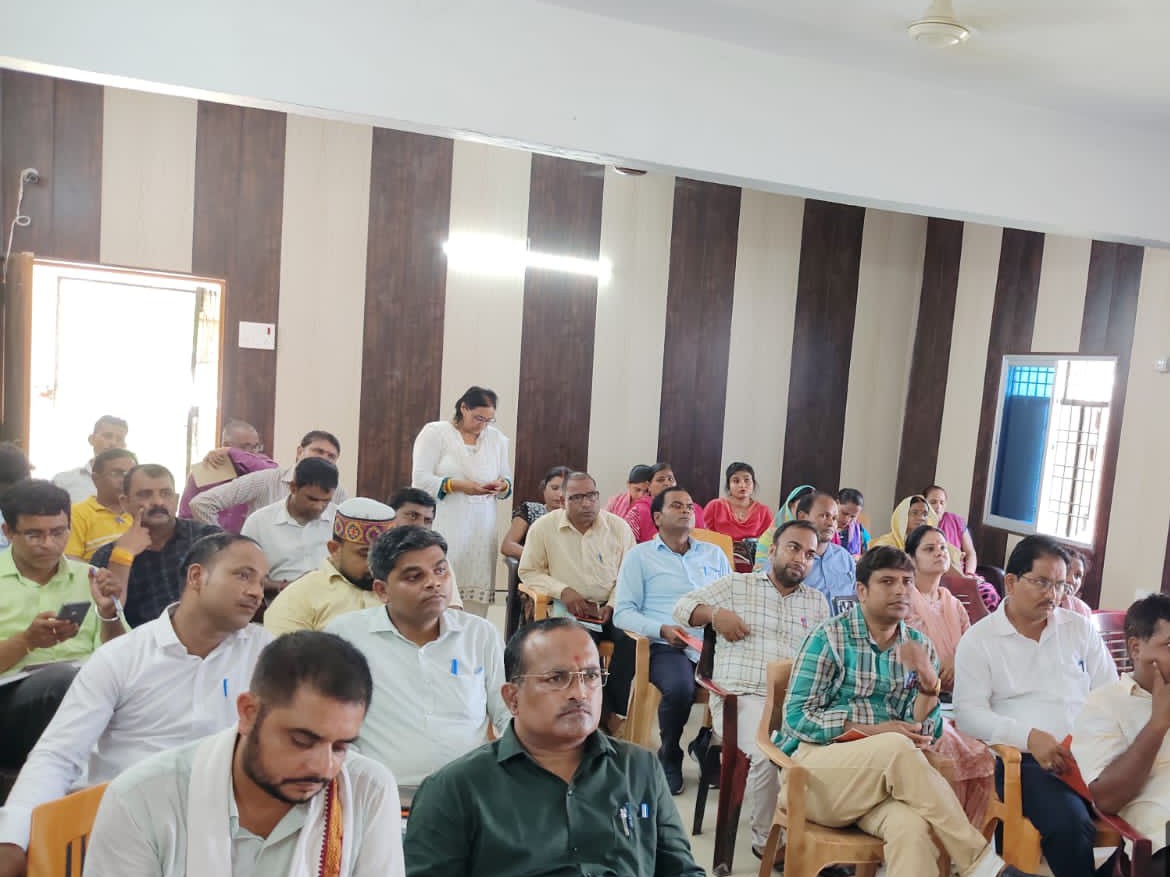 Teachers' training begins at Kanchar's BRC | कंछर के बीआरसी में ...