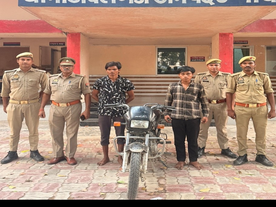 Four accused arrested with stolen bike in Unnao | उन्नाव में चोरी की ...