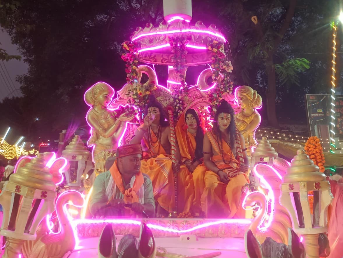 Ram Van Gaman procession in Pipraich | पिपराइच में राम वन गमन की ...