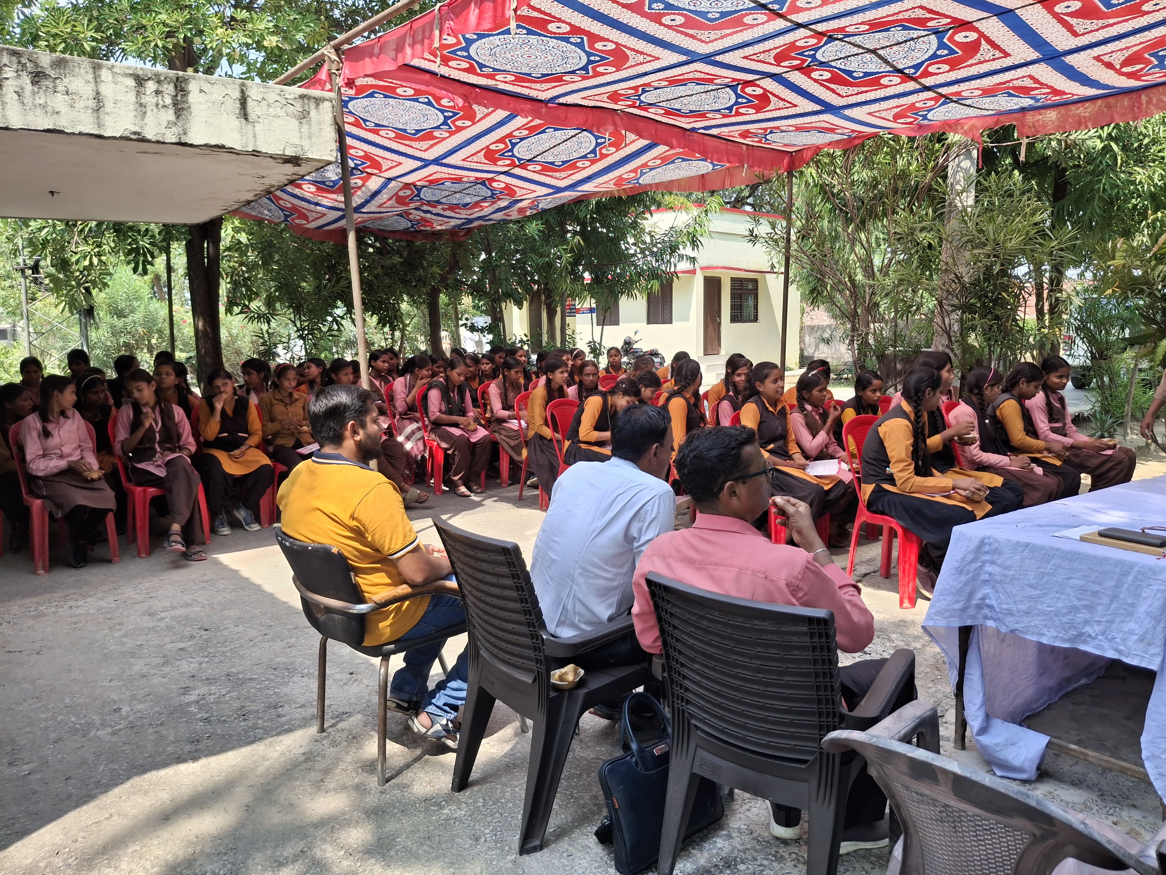Girl students received information on safety during the Mission Shakti ...
