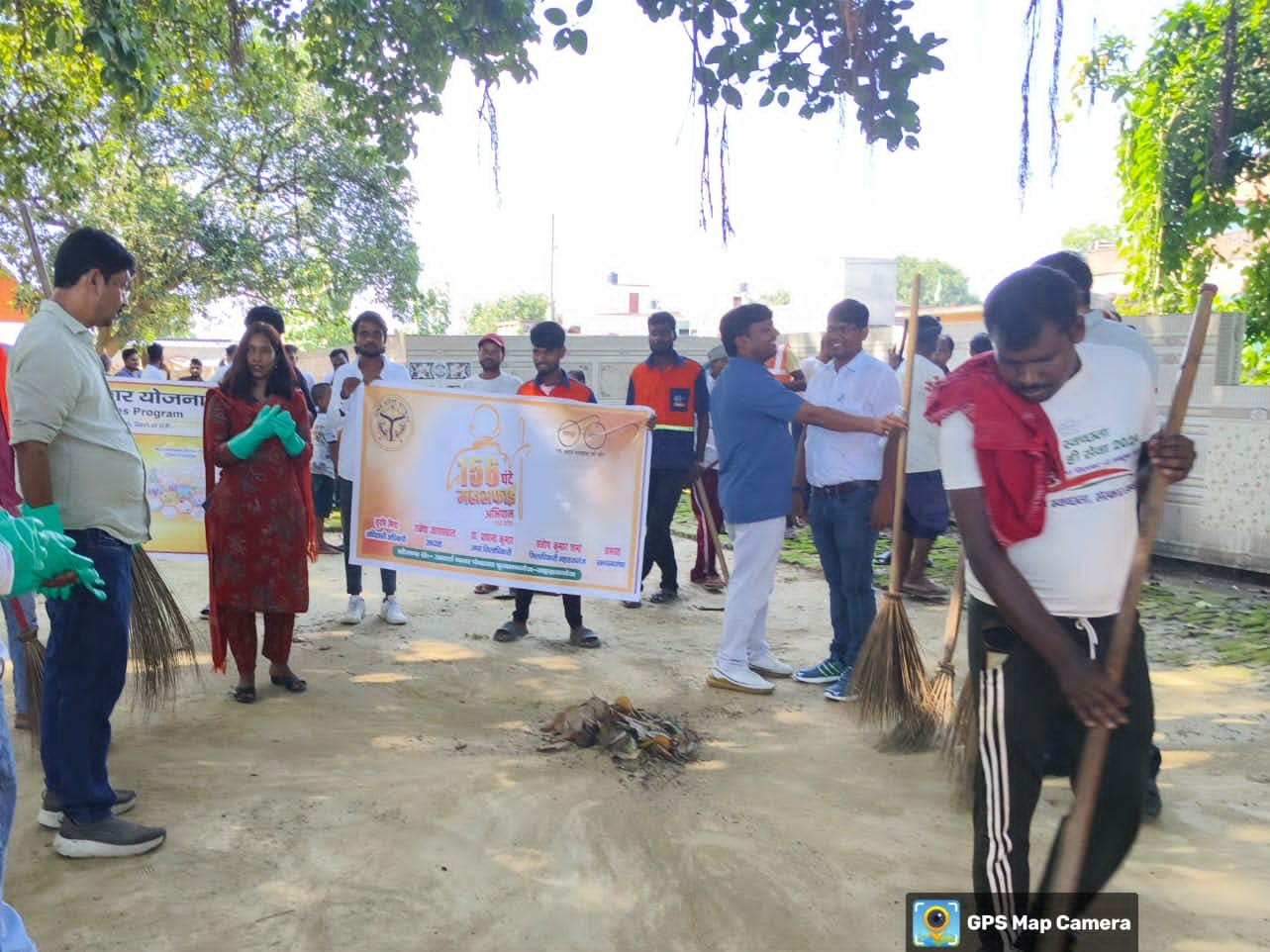 156 hours of voluntary work in the cleanliness drive