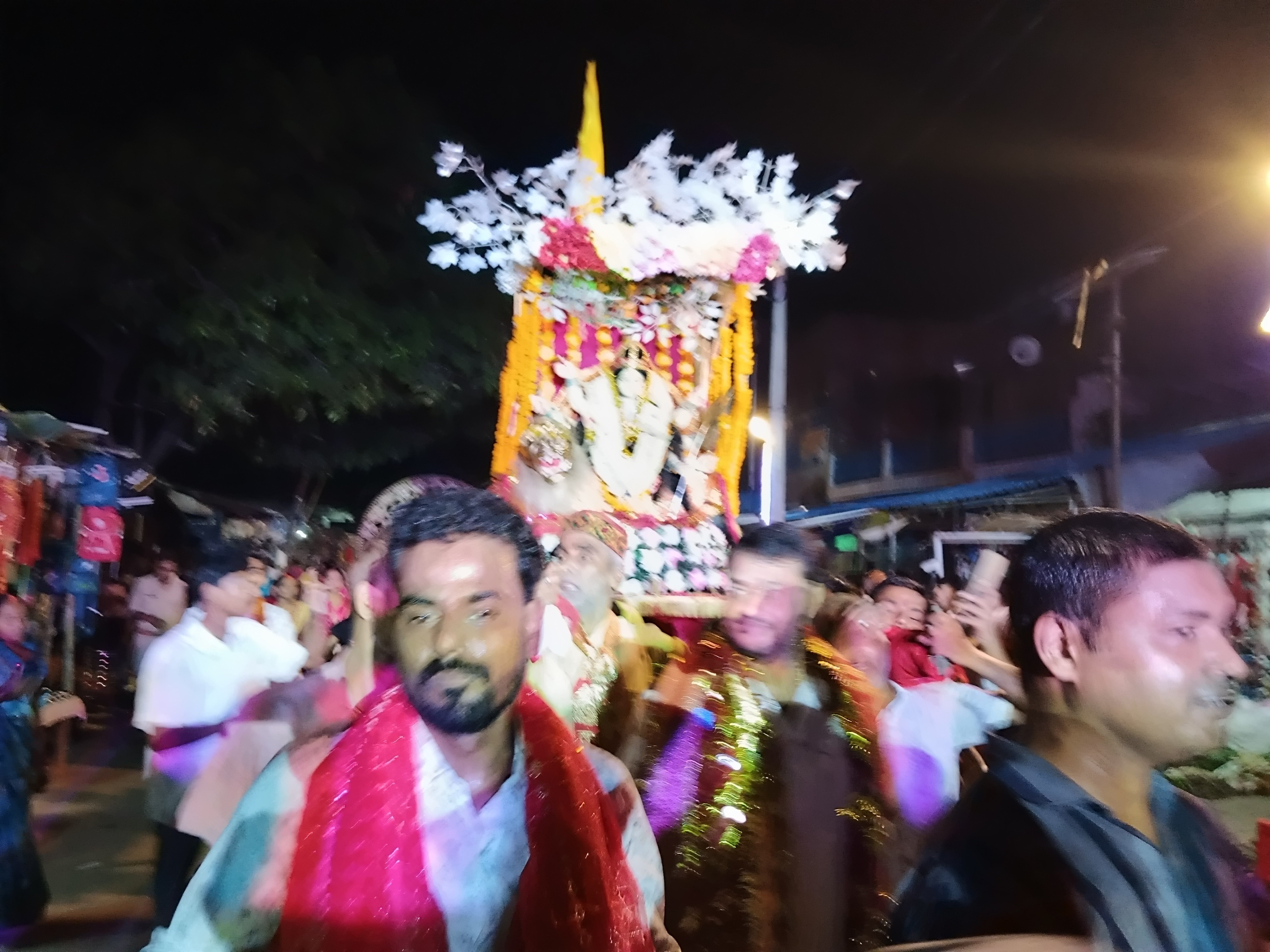Tableau of Ashtabhuja Mata in Gaur Bazaar