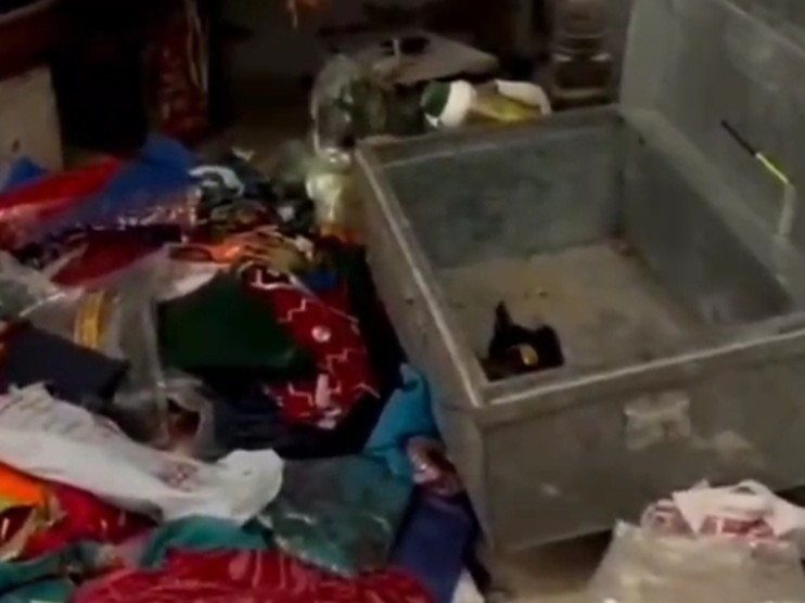 Jewellery and cash worth lakhs stolen from house in Sangasar | सांगासर ...