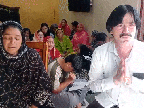 Rajasthan MBBS student Nida Khan dies in Bangladesh Family awaits body for 3 days; had ...