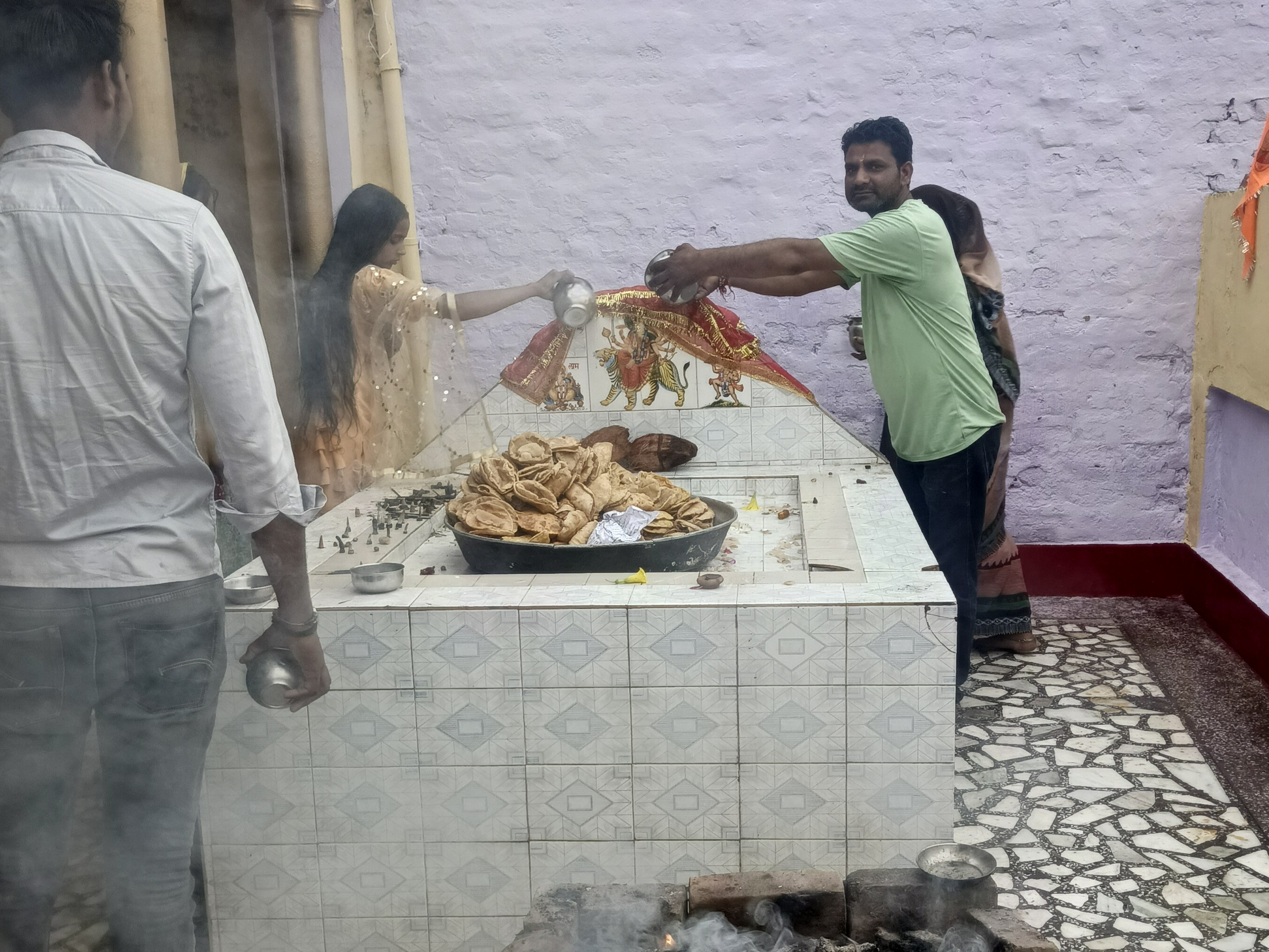 Ramayana recitation at Pathwari temple in Pisawa Madha Habibpur ...