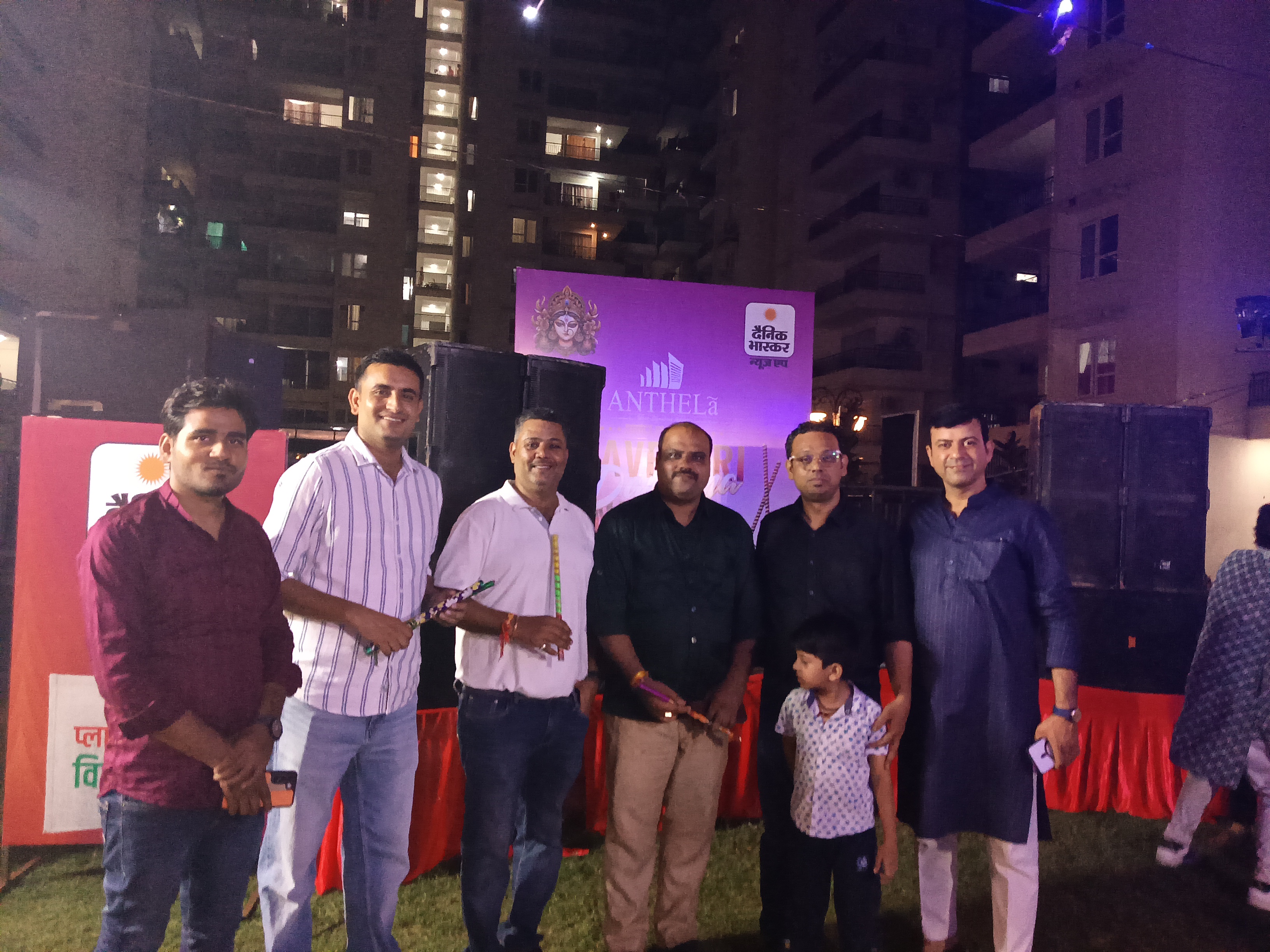 People danced at Anthila Dandiya Nights in Agra.