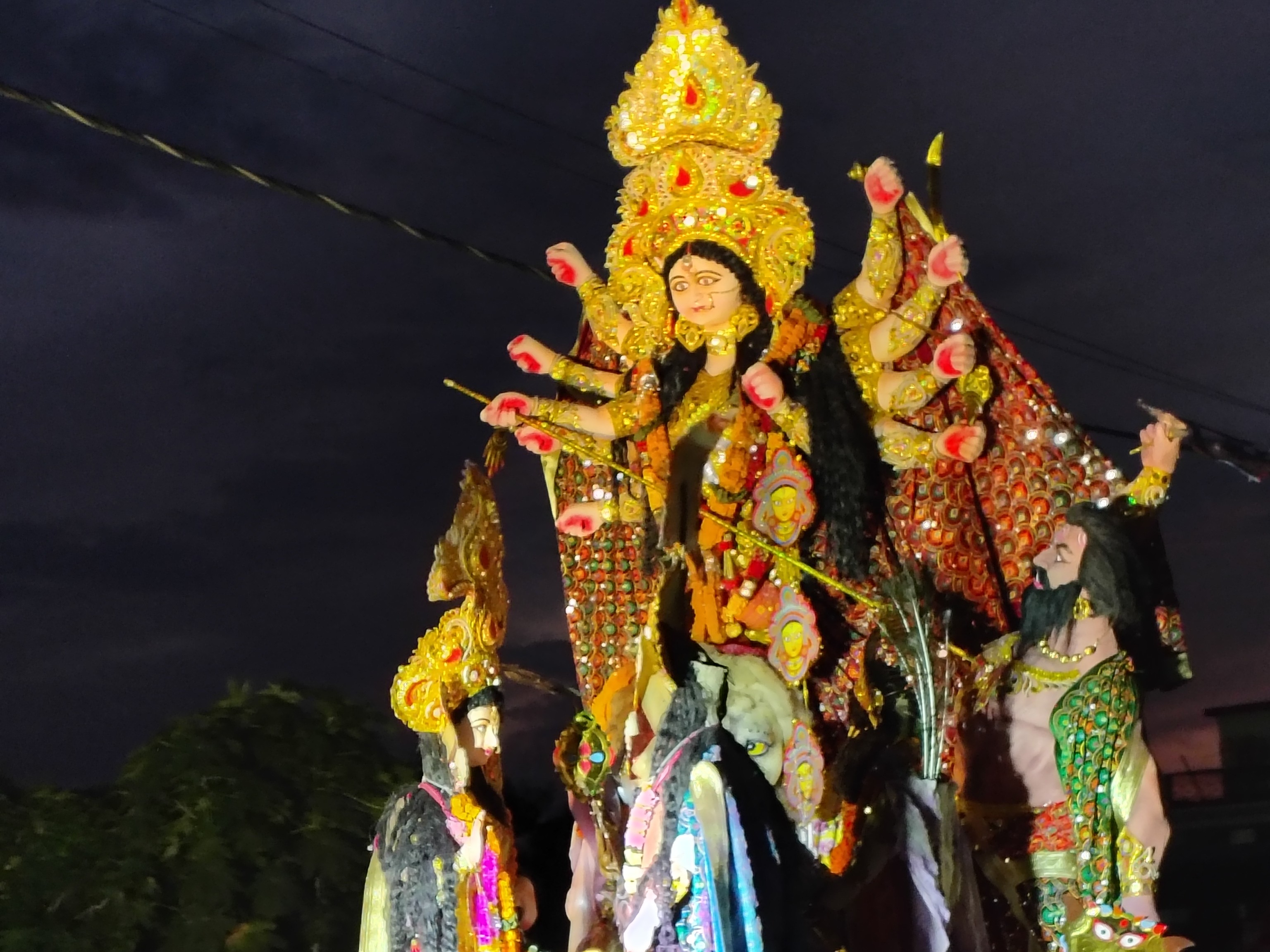 Immersion of Durga idols begins in Jaitpur area | जैतपुर क्षेत्र में ...