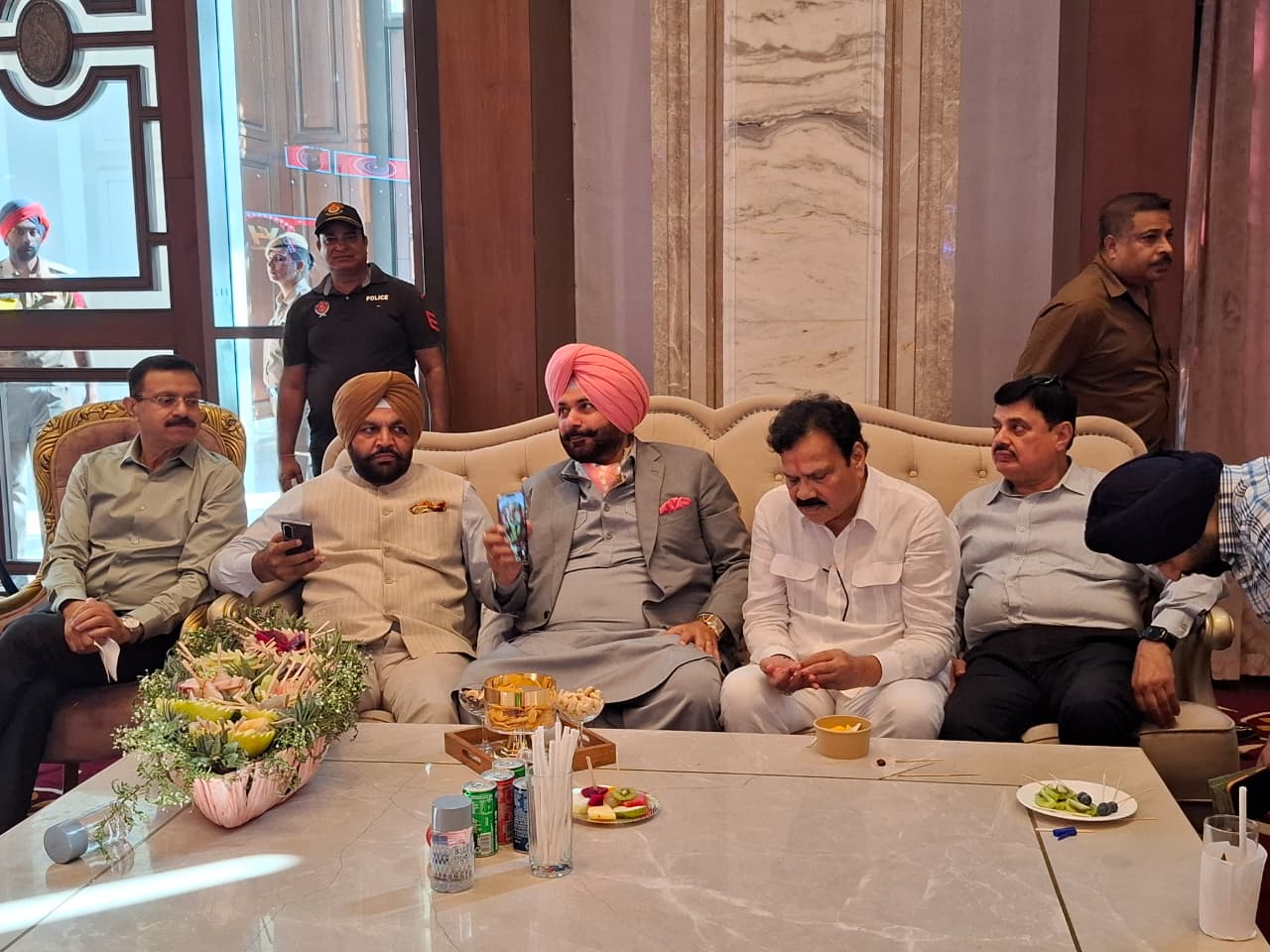 abhishek-sharma-sister-komal-wedding-amritsar-lovish-oberoi