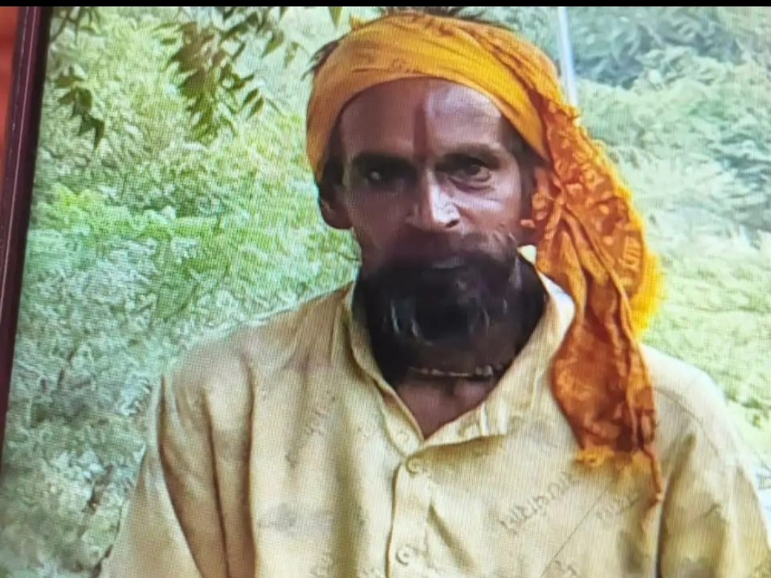 The body of a monk was found hanging from a tree in Ayana.