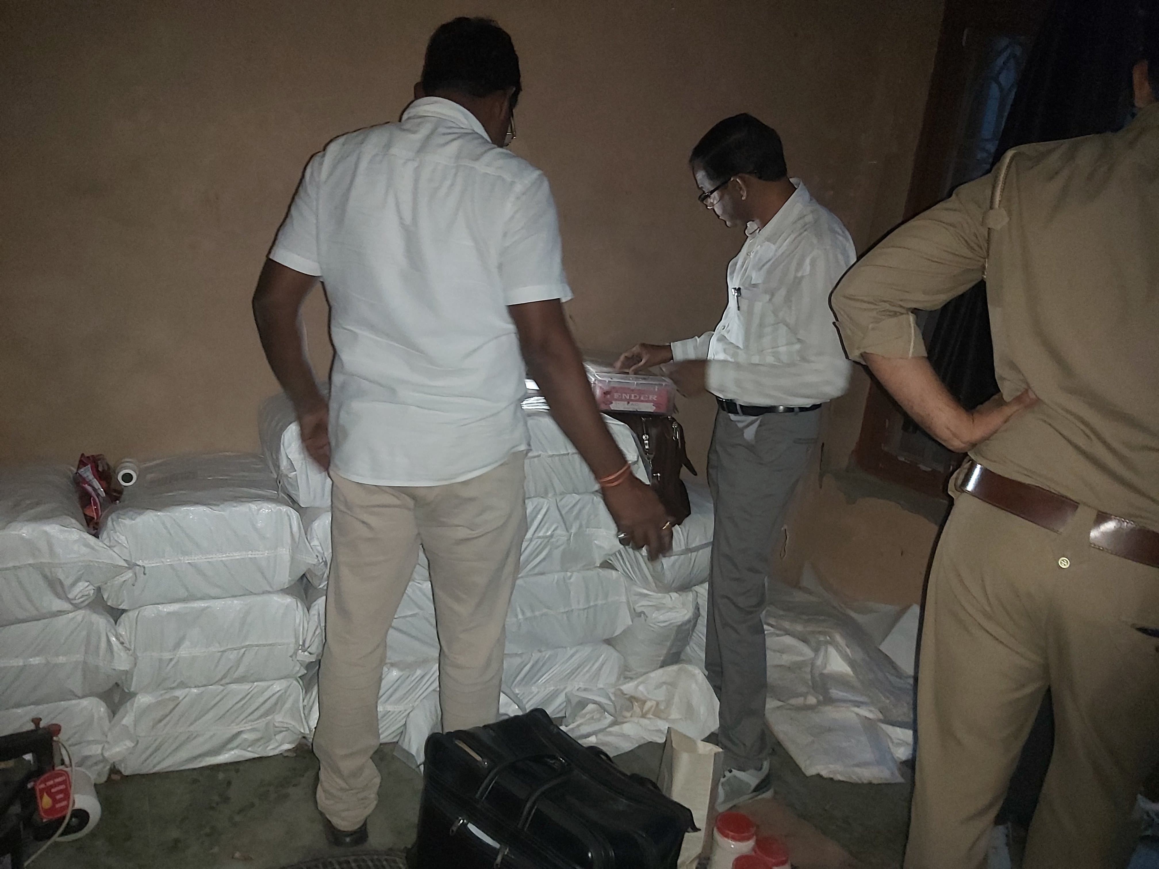 Fake Gagan Pan Masala factory busted in Nurpur | नूरपुर में नकली गगन ...