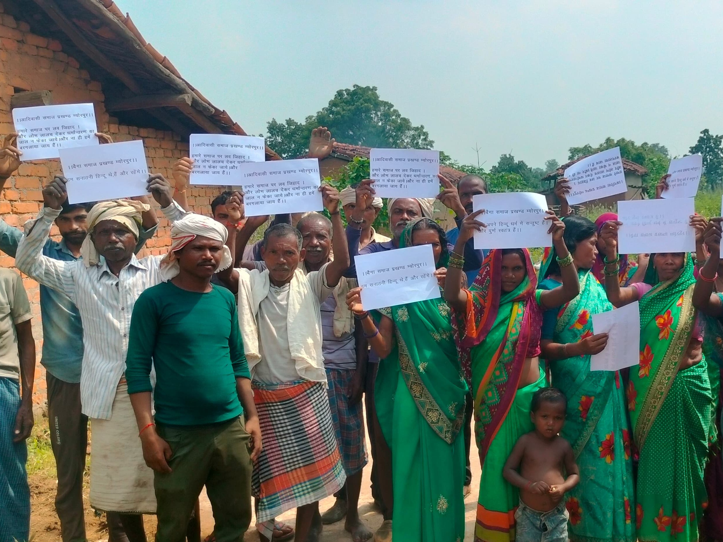 Agariya community protests against religious conversion