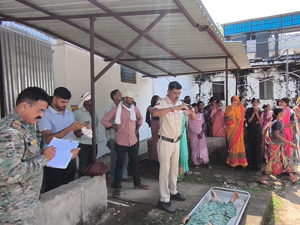 Troubled by her husband, a woman committed suicide by consuming sulphos ...