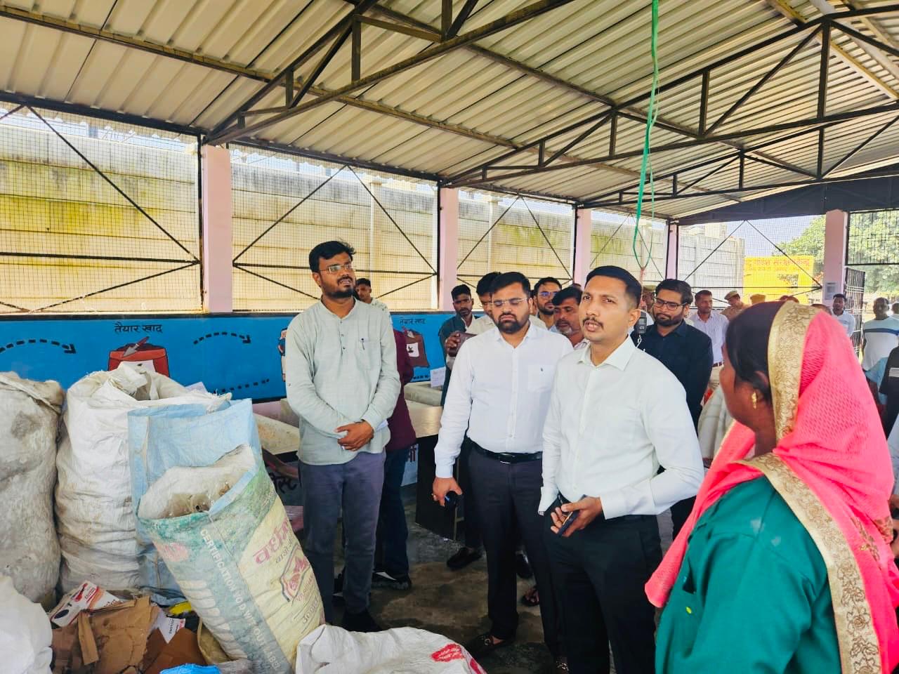 Lucknow DM Clean Drive Rural | ₹1 Garbage Collection Scheme Sanitation ...