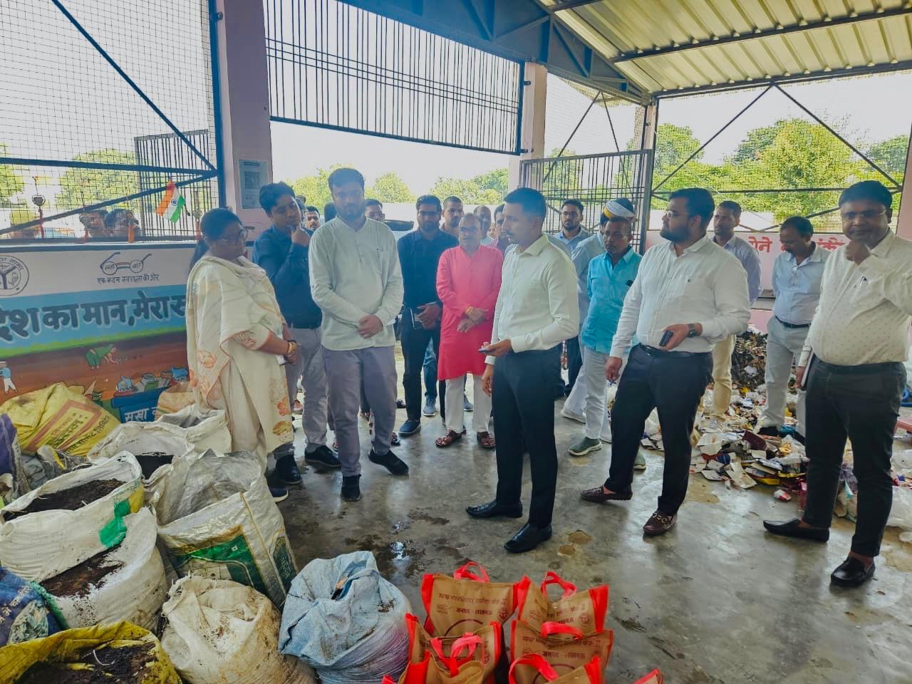 Lucknow DM Clean Drive Rural | ₹1 Garbage Collection Scheme Sanitation ...