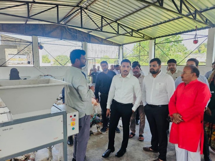 Lucknow DM Clean Drive Rural | ₹1 Garbage Collection Scheme Sanitation ...