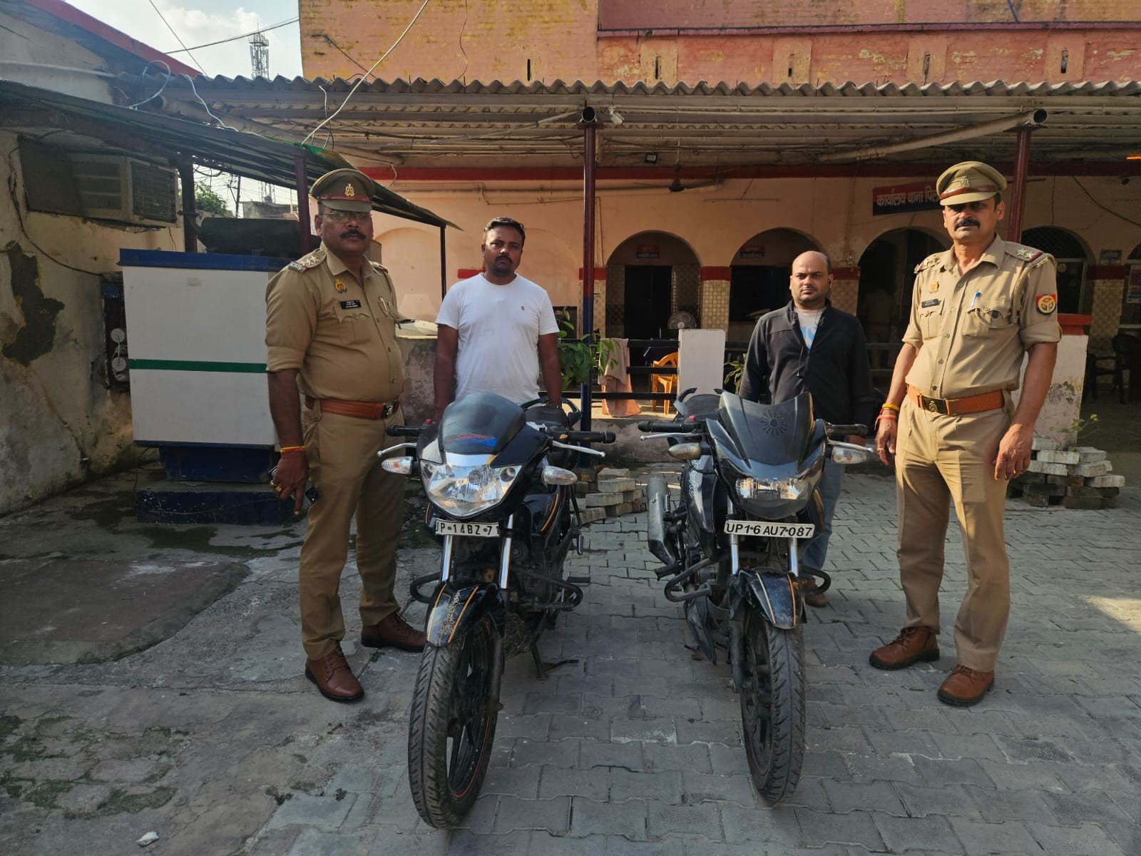 Hapur police recovered 15 stolen vehicles