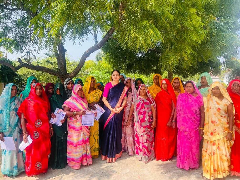 Jan Chaupal organized in Bhatwar village of Jaunpur | जौनपुर के भटवार ...